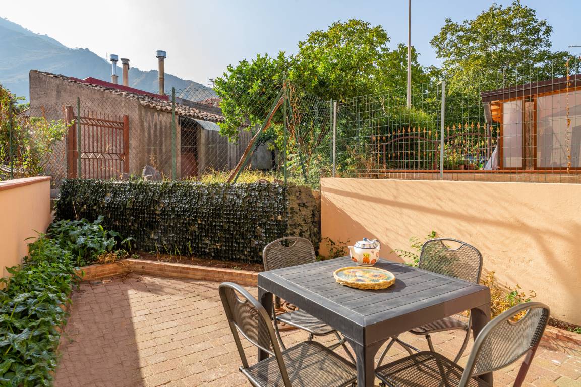 100 M² Villa ∙ 3 Habitaciones ∙ 6 Huéspedes - Linguaglossa