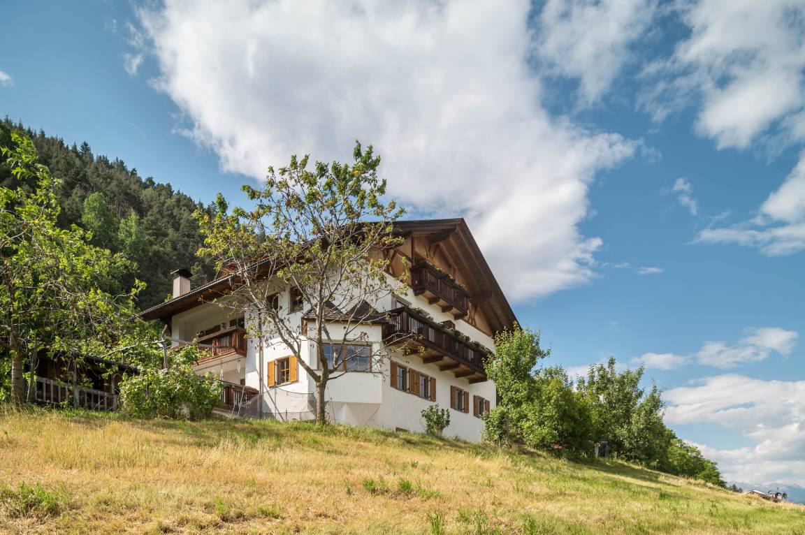 65 M² Ferienwohnung ∙ 2 Schlafzimmer ∙ 4 Gäste - Feldthurns