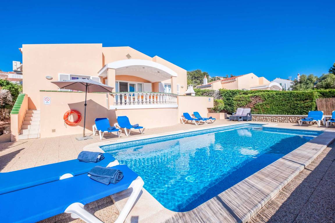 Villa ∙ 4 Habitaciones ∙ 8 Huéspedes - Cala Galdana
