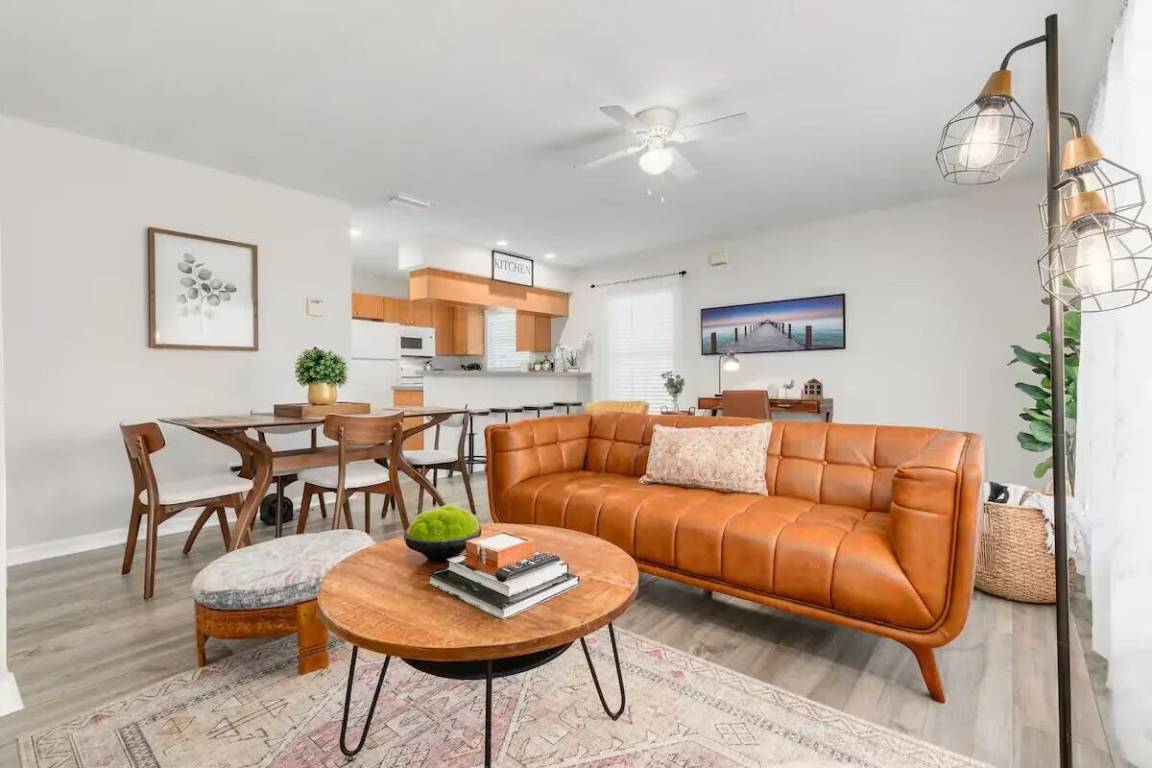 Apartment ∙ 2 Bedrooms ∙ 4 Guests - Clearwater, FL