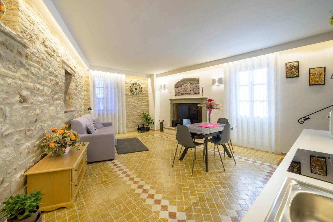 98 M² Apartment ∙ 2 Bedrooms ∙ 8 Guests - Gubbio