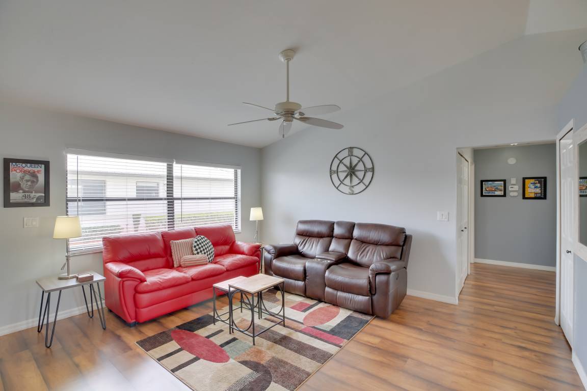 97 M² Villa ∙ 2 Bedrooms ∙ 4 Guests - Lake Istokpoga, FL