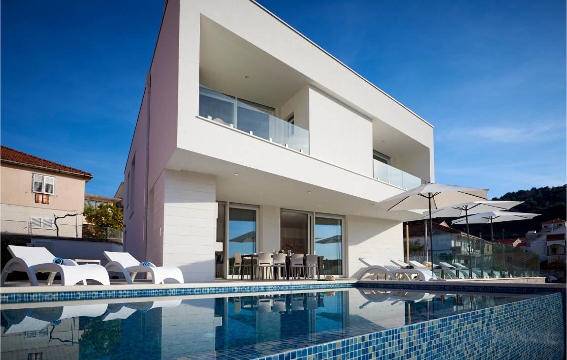 400 M² House ∙ 5 Bedrooms ∙ 10 Guests - Trogir