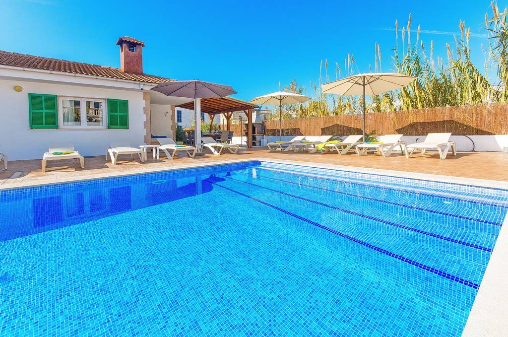 230 M² Ferienhaus ∙ 5 Schlafzimmer ∙ 10 Gäste - Muro