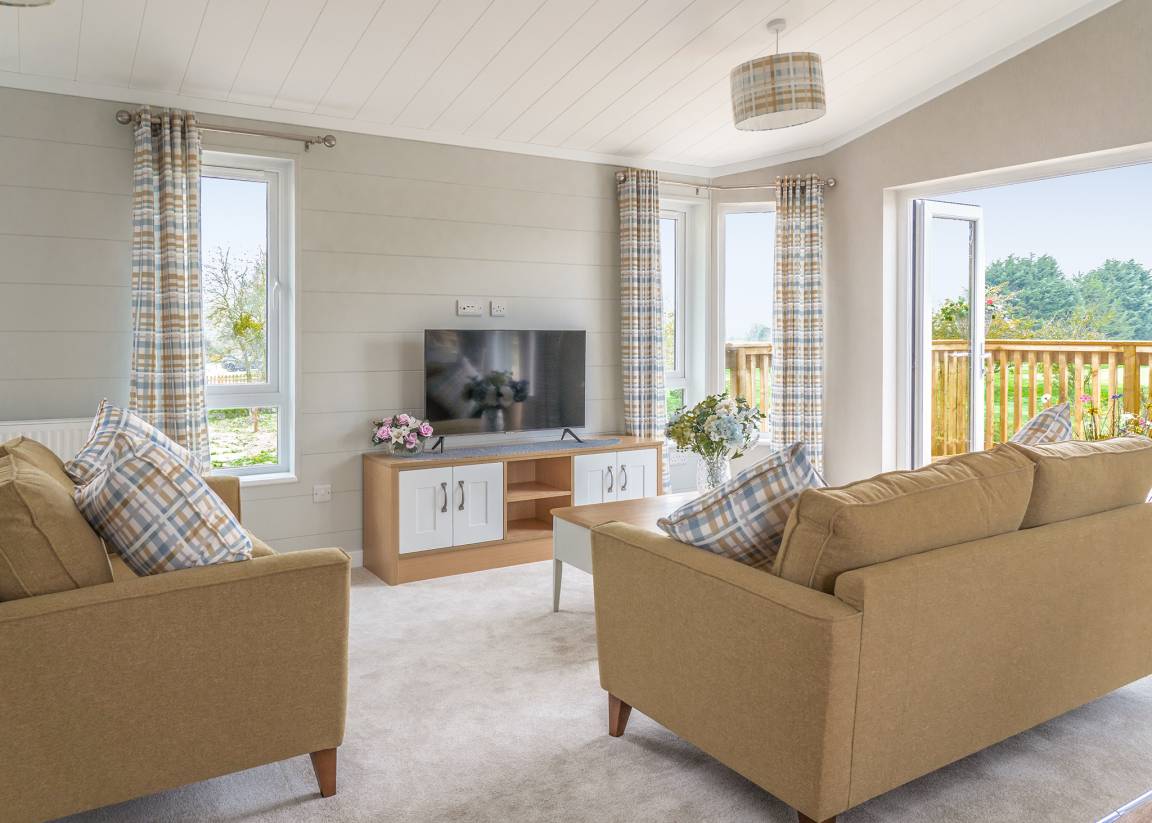 Chalet ∙ 2 Bedrooms ∙ 4 Guests - Norfolk
