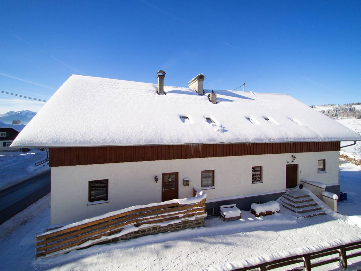 110 M² Ferienwohnung ∙ 2 Schlafzimmer ∙ 6 Gäste - Oy-Mittelberg