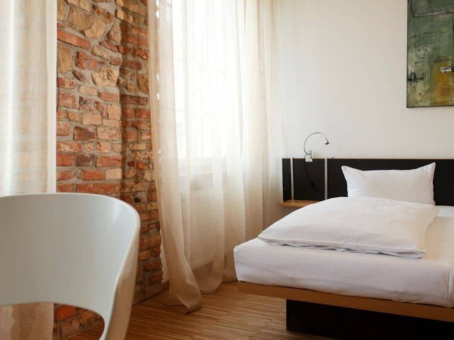 Privatzimmer ∙ 1 Schlafzimmer ∙ 2 Gäste - Bad Krozingen