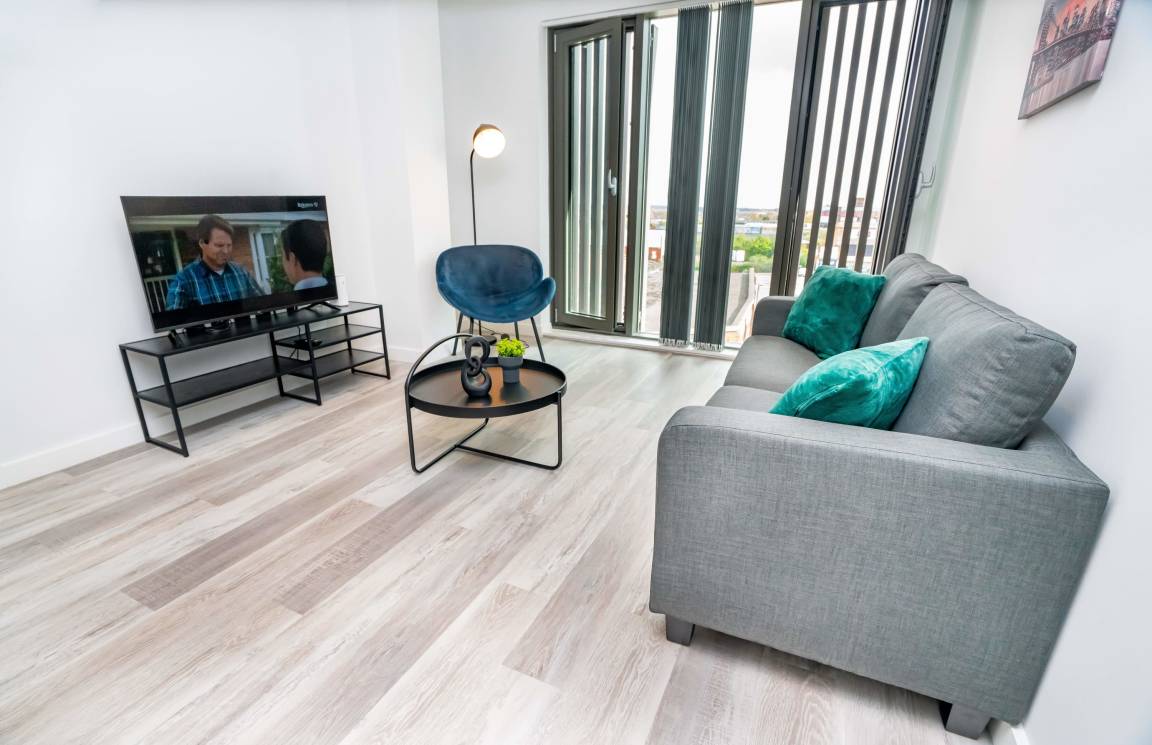 74 M² Ferienwohnung ∙ 2 Schlafzimmer ∙ 4 Gäste - Birmingham
