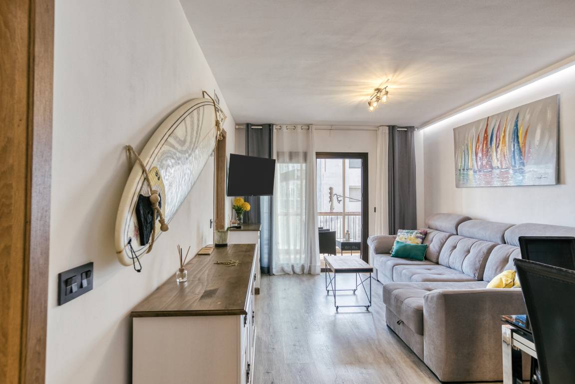 85 M² Ferienwohnung ∙ 3 Schlafzimmer ∙ 6 Gäste - L'Escala