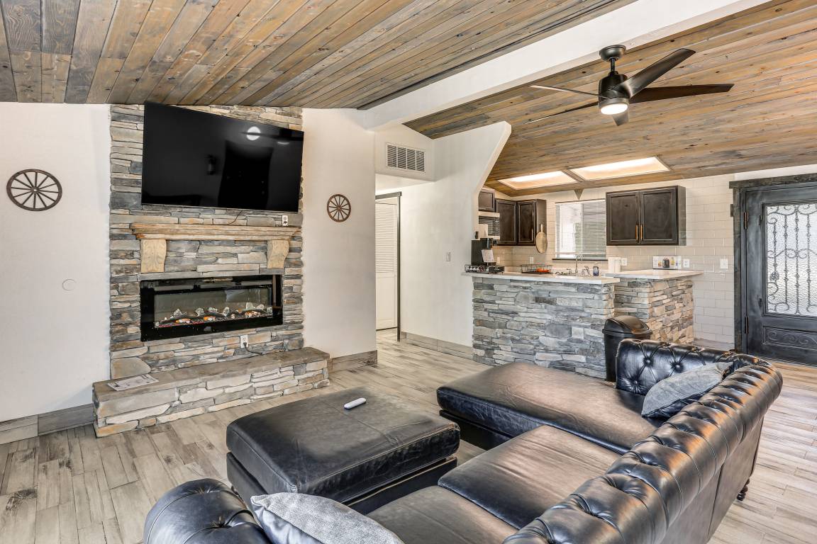 102 M² House ∙ 3 Bedrooms ∙ 6 Guests - Red Bluff, CA