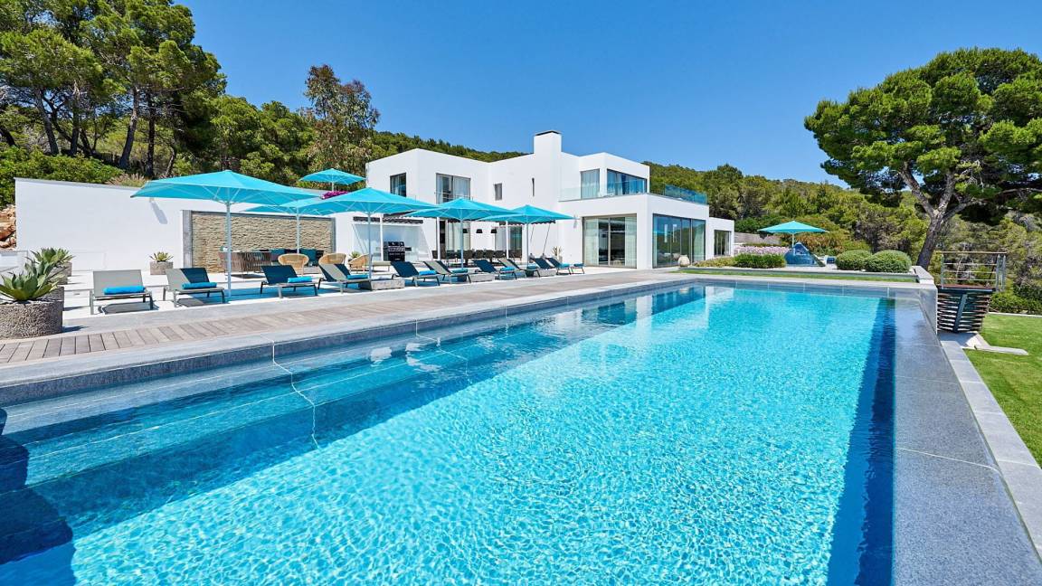 517 M² Villa ∙ 7 Bedrooms ∙ 14 Guests - Ibiza