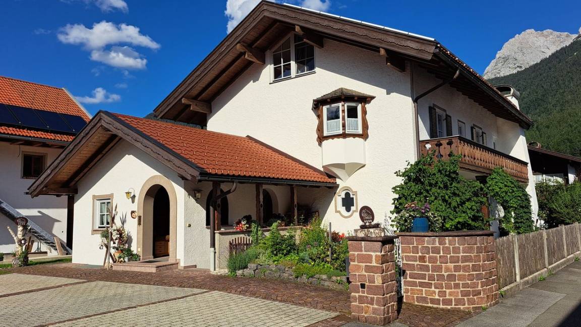 117 M² Apartamento ∙ 3 Habitaciones ∙ 6 Huéspedes - Mittenwald