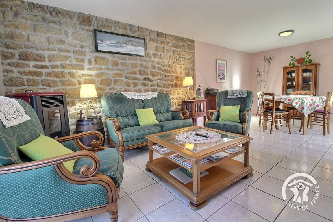 58 M² Gîte ∙ 2 Chambres ∙ 3 Personnes - Étel