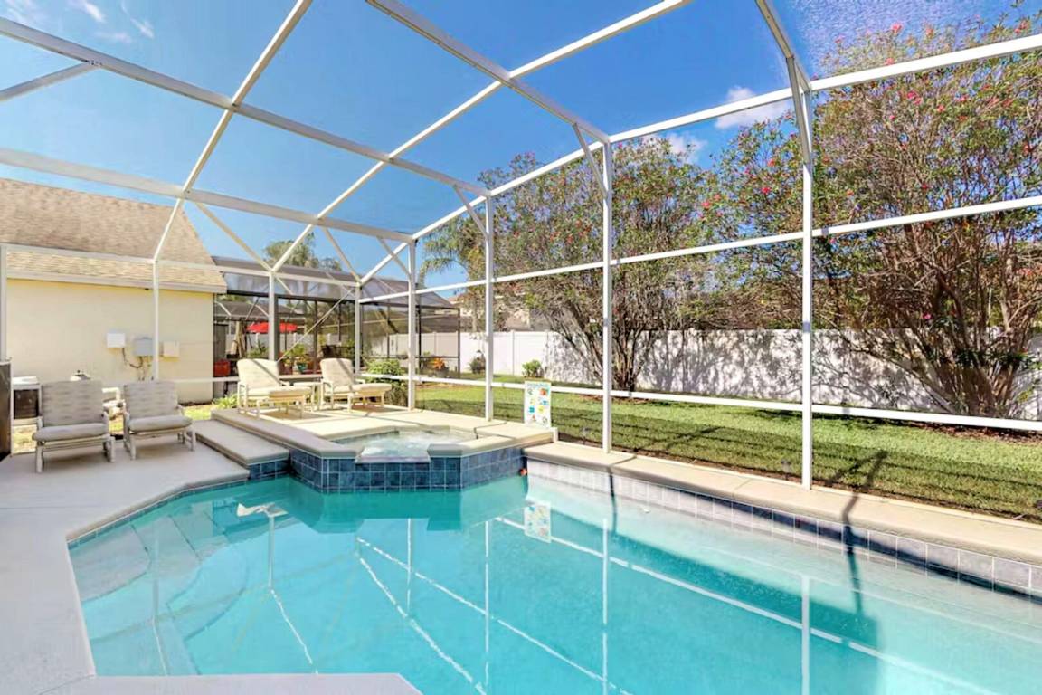 279 M² House ∙ 5 Bedrooms ∙ 12 Guests - Davenport, FL