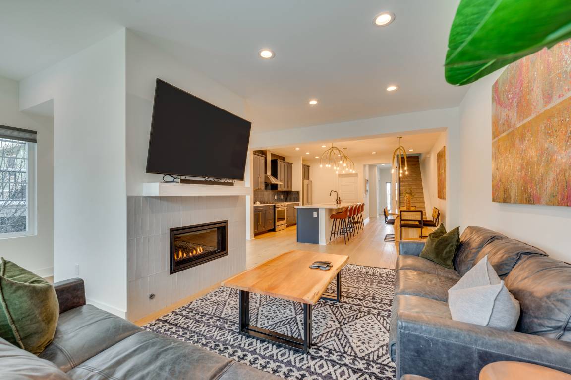 306 M² Apartment ∙ 4 Bedrooms ∙ 12 Guests - Erie, CO