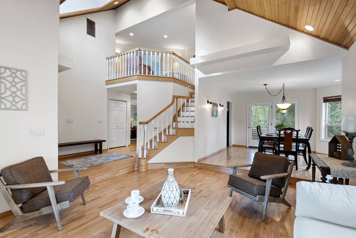 280 M² House ∙ 4 Bedrooms ∙ 10 Guests - Oregon