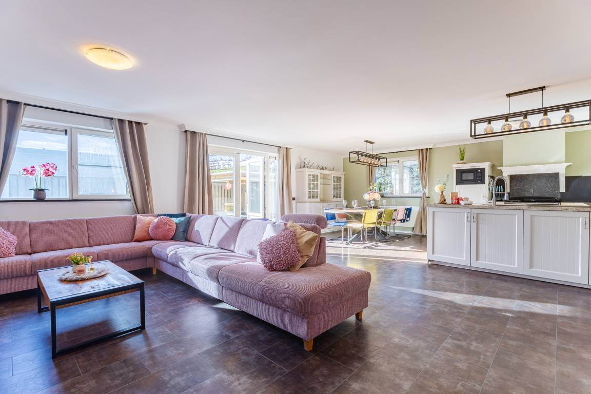 200 M² Bungalow ∙ 4 Slaapkamers ∙ 8 Gasten - Zierikzee