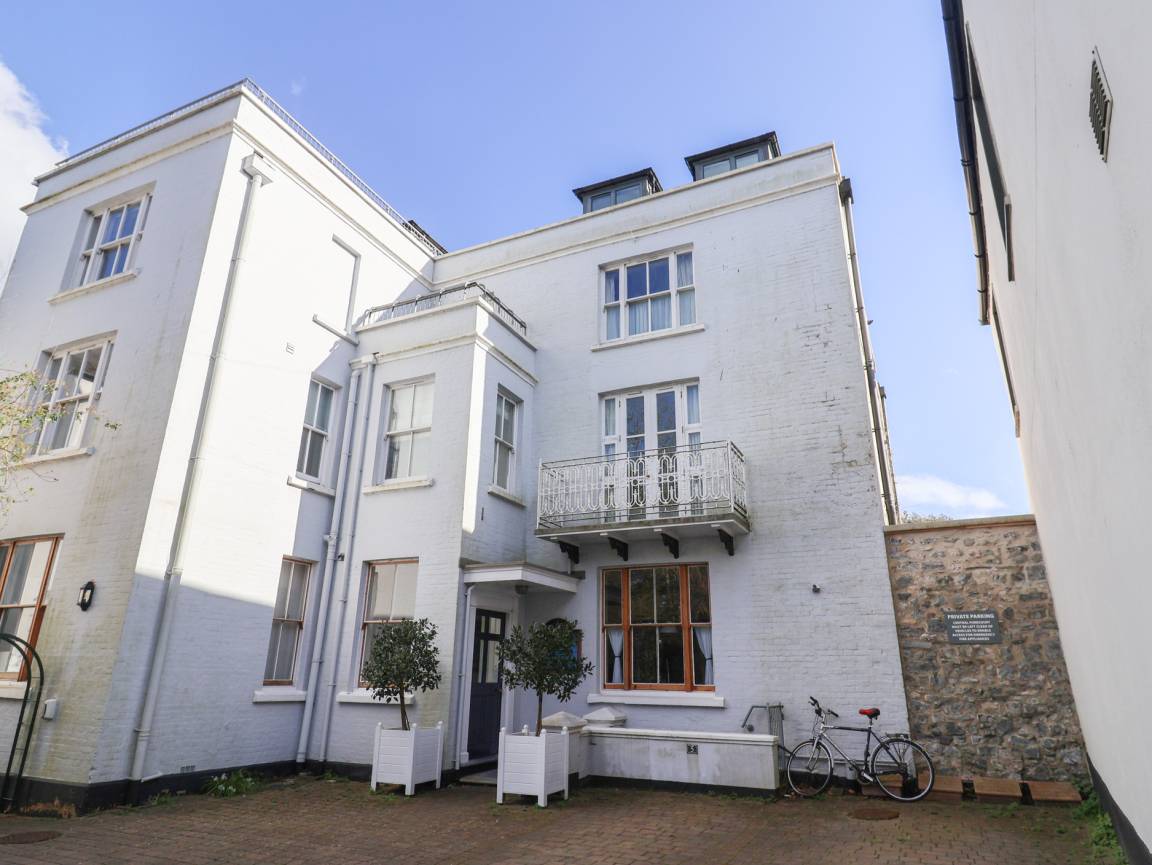 Cottage ∙ 2 Bedrooms ∙ 4 Guests - Lyme Regis