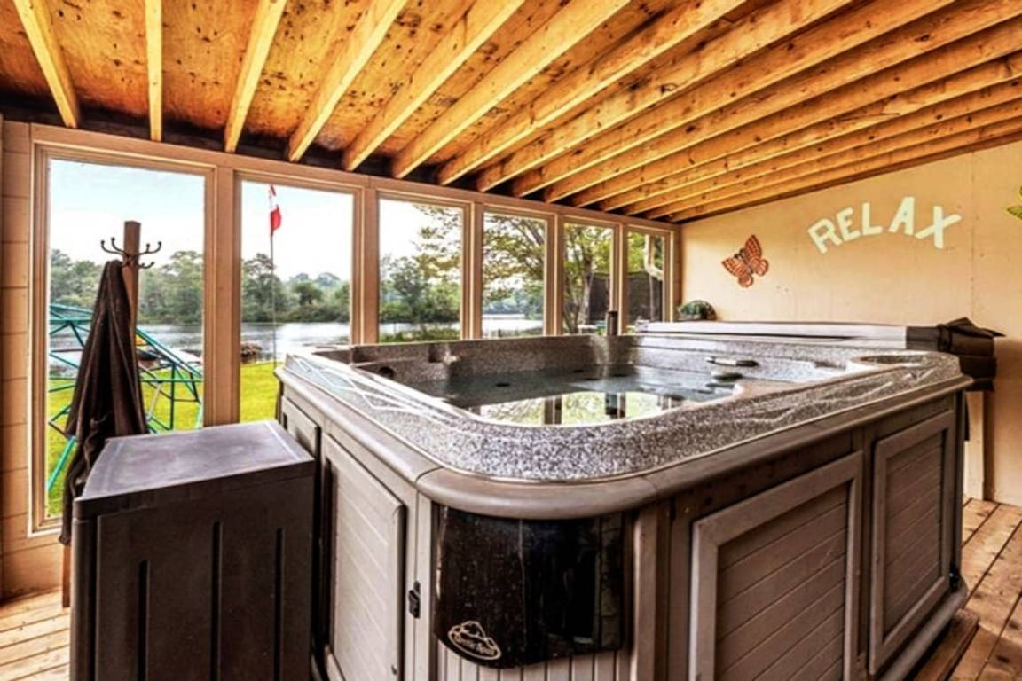 120 M² Apartment ∙ 2 Bedrooms ∙ 7 Guests - Kawartha Lakes