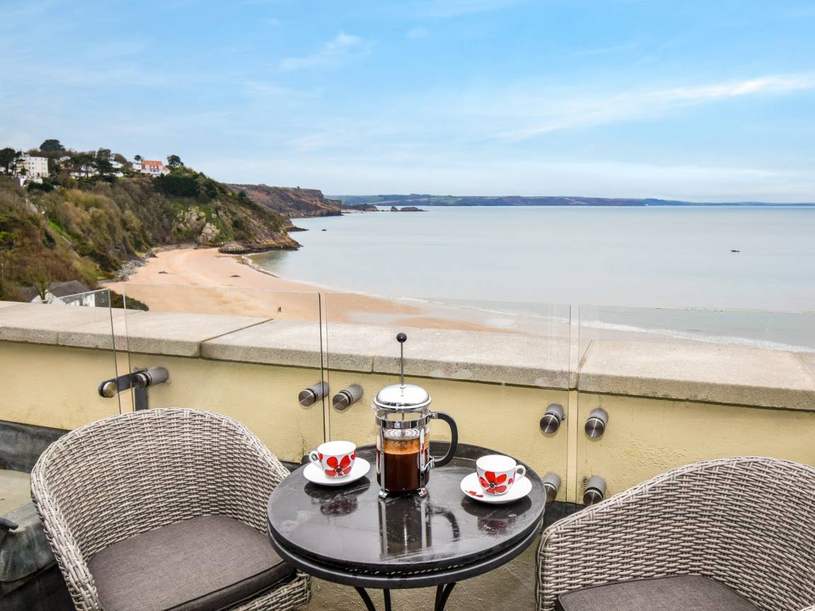 Cottage ∙ 3 Bedrooms ∙ 6 Guests - Tenby