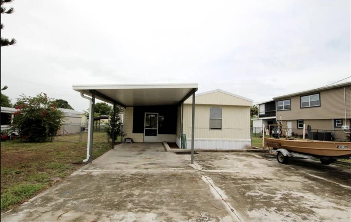 House ∙ 2 Bedrooms ∙ 4 Guests - Okeechobee, FL