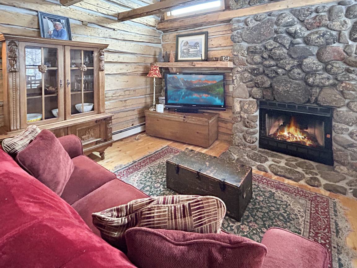 Cabin ∙ 2 Bedrooms ∙ 6 Guests - Mesa, CO