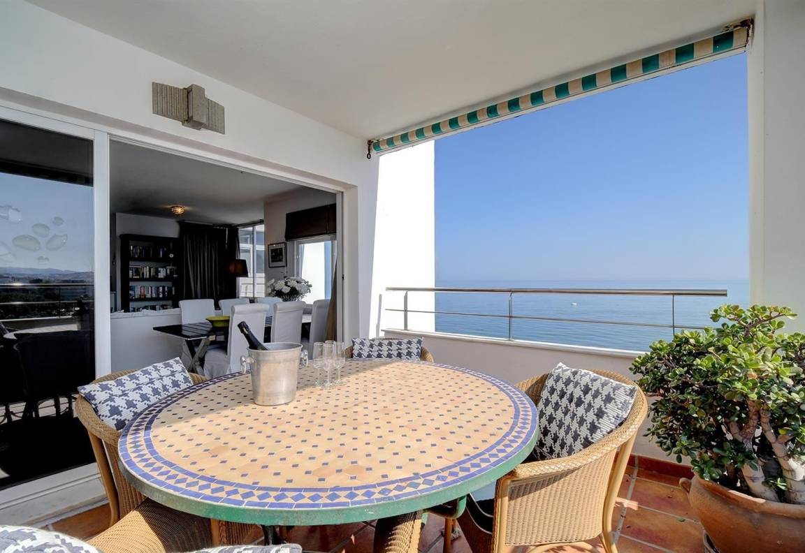 120 M² Apartment ∙ 2 Bedrooms ∙ 4 Guests - Estepona