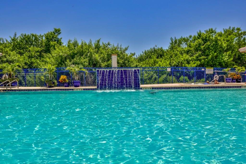 Condo ∙ 3 Bedrooms ∙ 7 Guests - Edgewater, FL