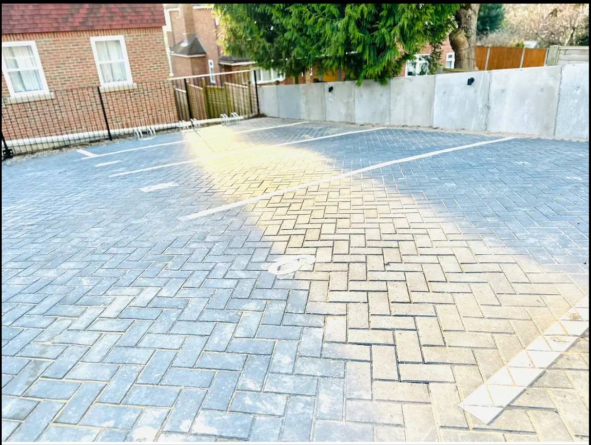 230 M² Lodge ∙ 8 Bedrooms ∙ 20 Guests - Kent