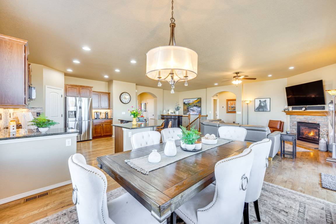 297 M² House ∙ 3 Bedrooms ∙ 6 Guests - Colorado Springs, CO