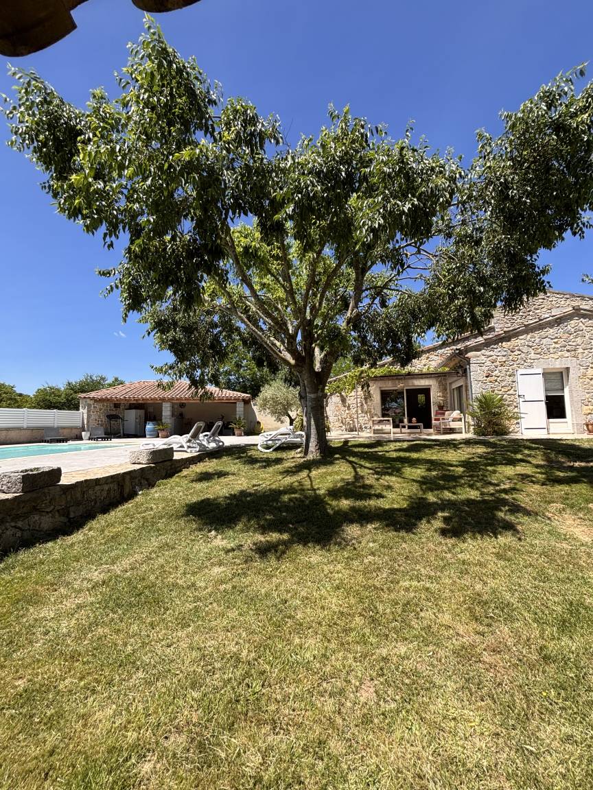 160 M² House ∙ 3 Bedrooms ∙ 7 Guests - Ruoms