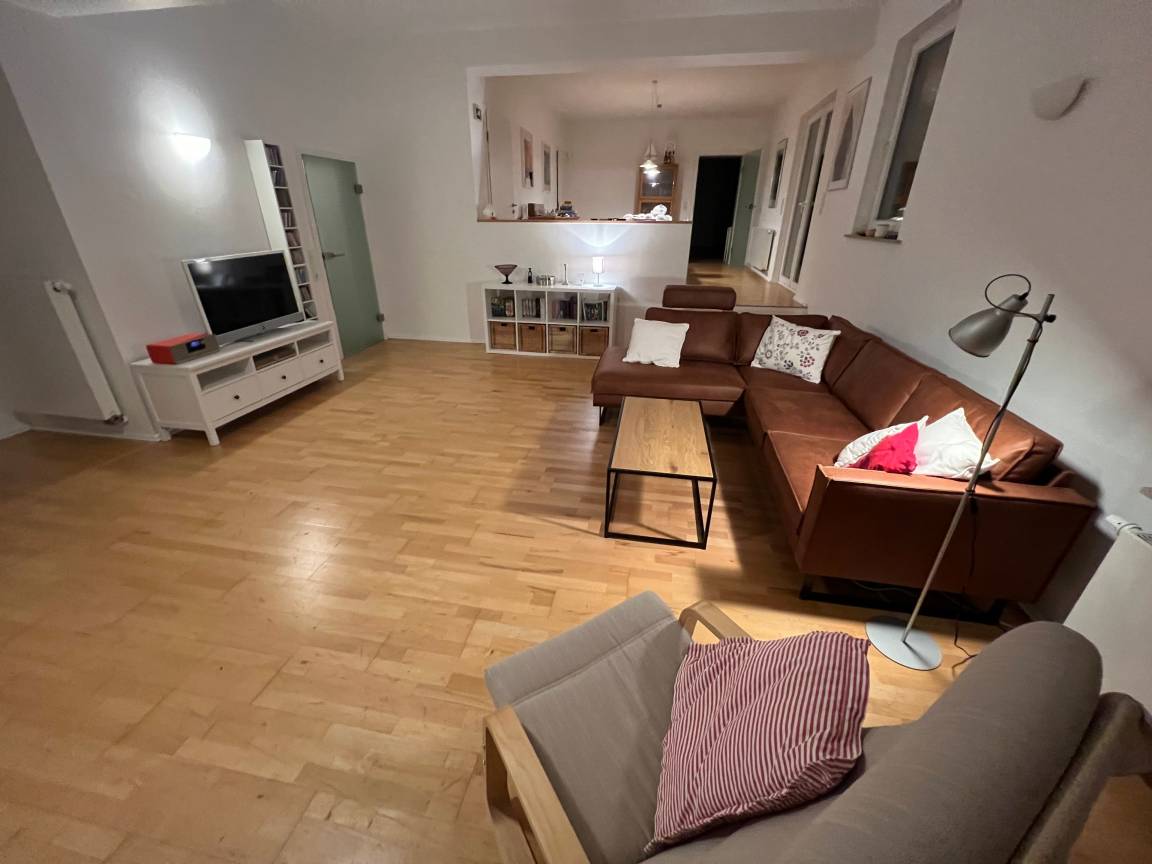 175 M² Ferienwohnung ∙ 4 Schlafzimmer ∙ 7 Gäste - Wardenburg