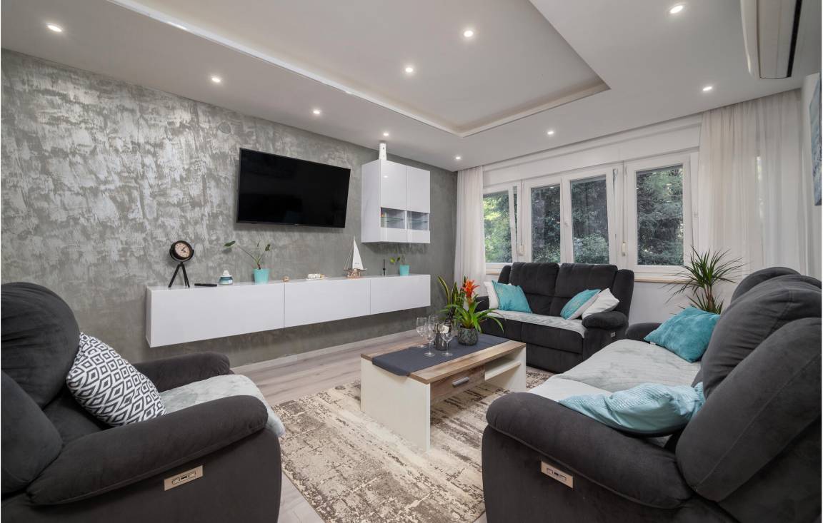 85 M² Apartamento ∙ 3 Habitaciones ∙ 6 Huéspedes - Pula