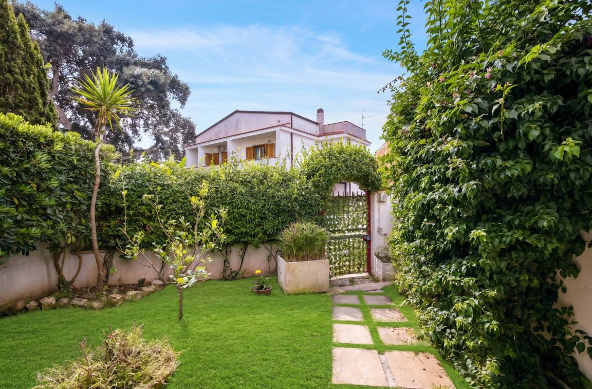 75 M² Maison De Vacances ∙ 3 Chambres ∙ 6 Personnes - Sabaudia