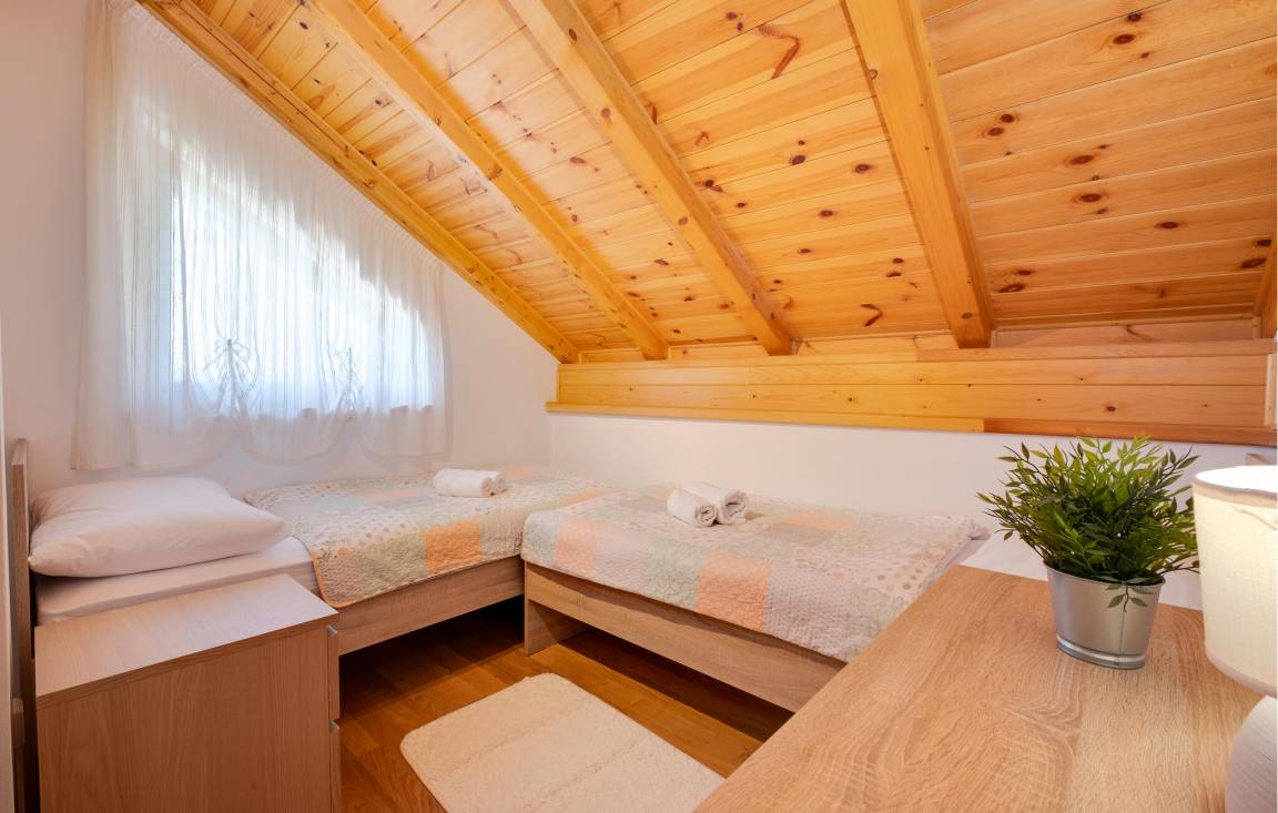 100 M² Casa ∙ 3 Habitaciones ∙ 6 Huéspedes - Jastrebarsko