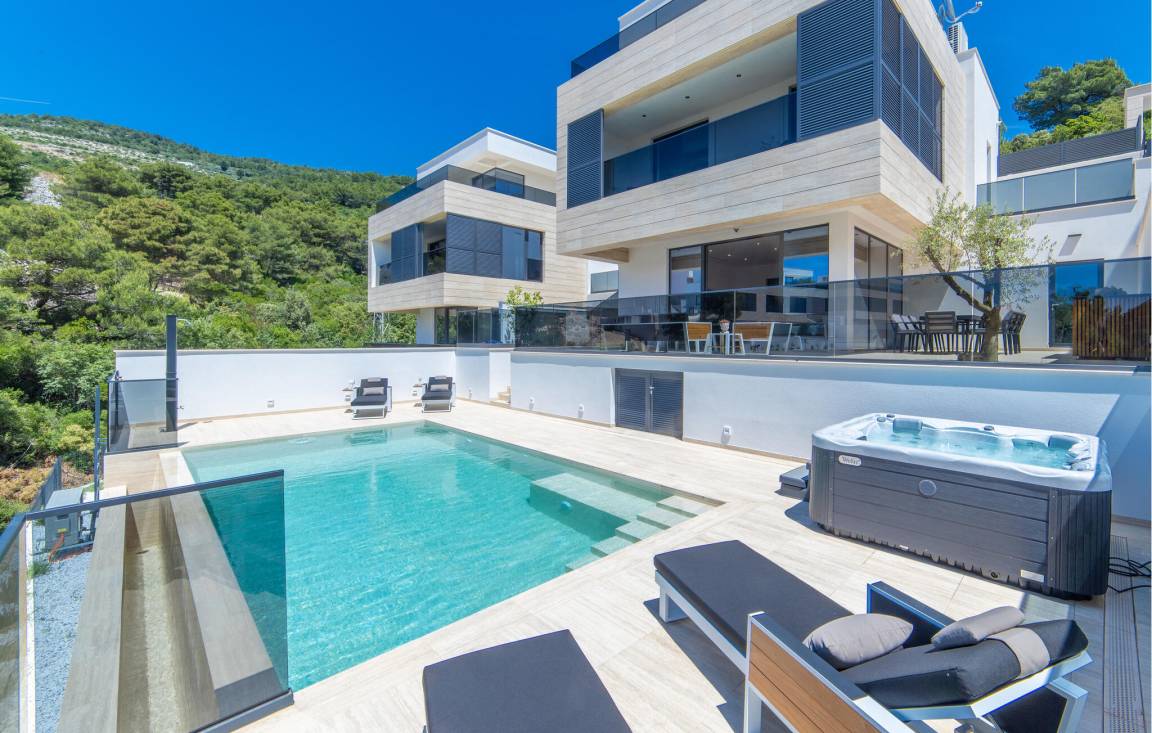 254 M² Huis ∙ 3 Slaapkamers ∙ 6 Gasten - Neum