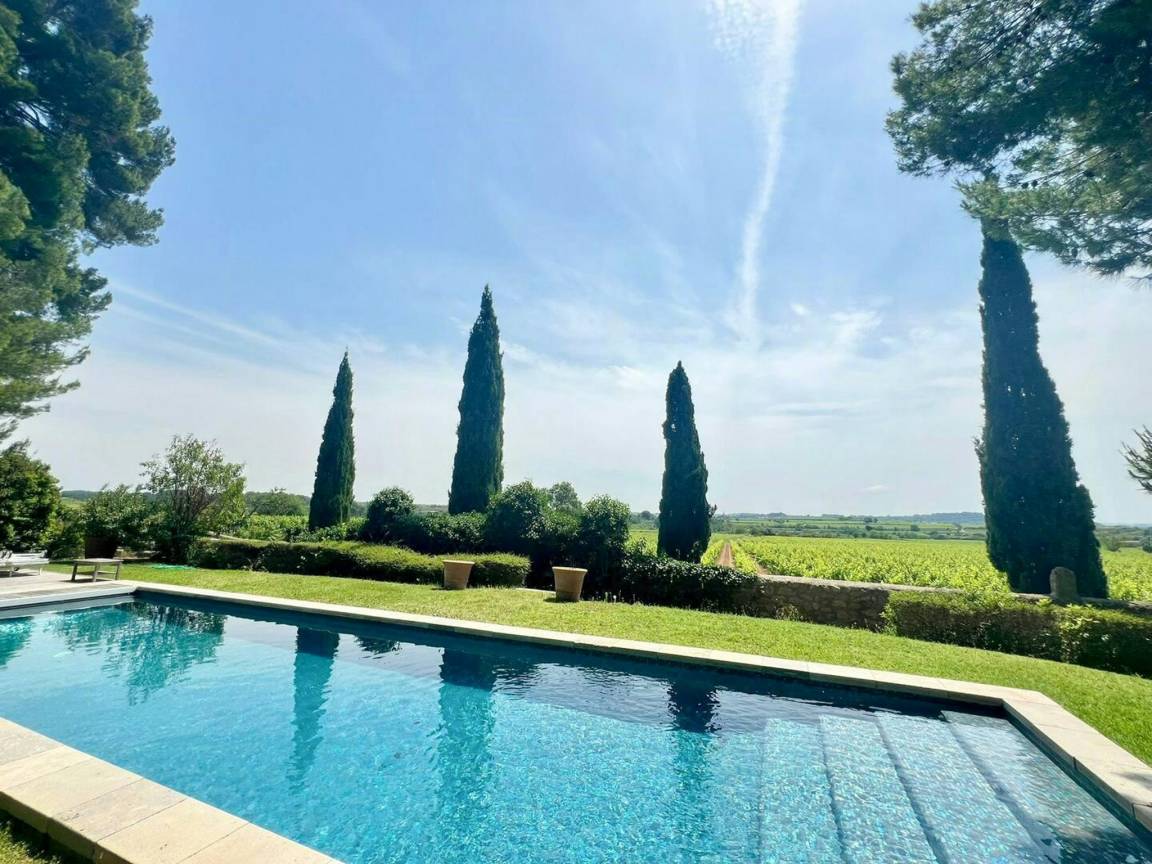 800 M² Maison De Vacances ∙ 10 Chambres ∙ 20 Personnes - Hérault