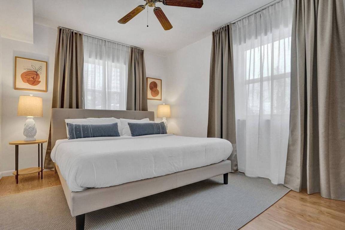 Apartment ∙ 1 Bedroom ∙ 4 Guests - Hollywood Beach, Hollywood