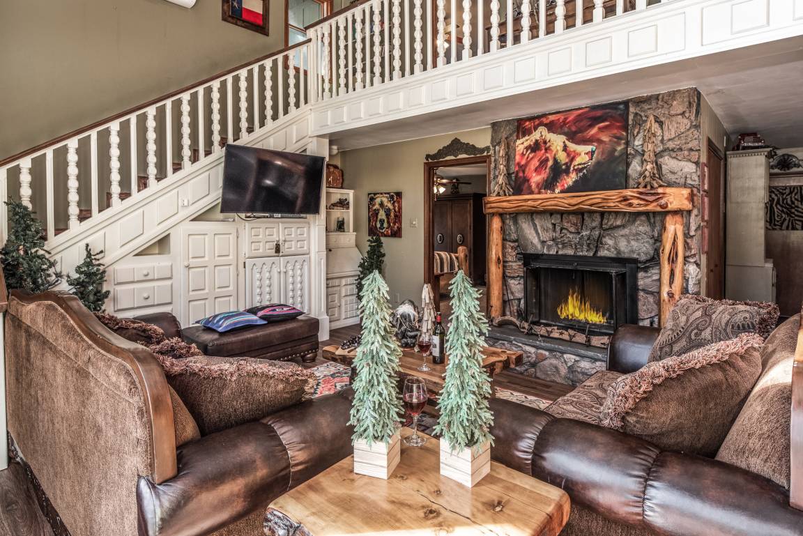 145 M² Cabin ∙ 3 Bedrooms ∙ 9 Guests - Ruidoso, NM