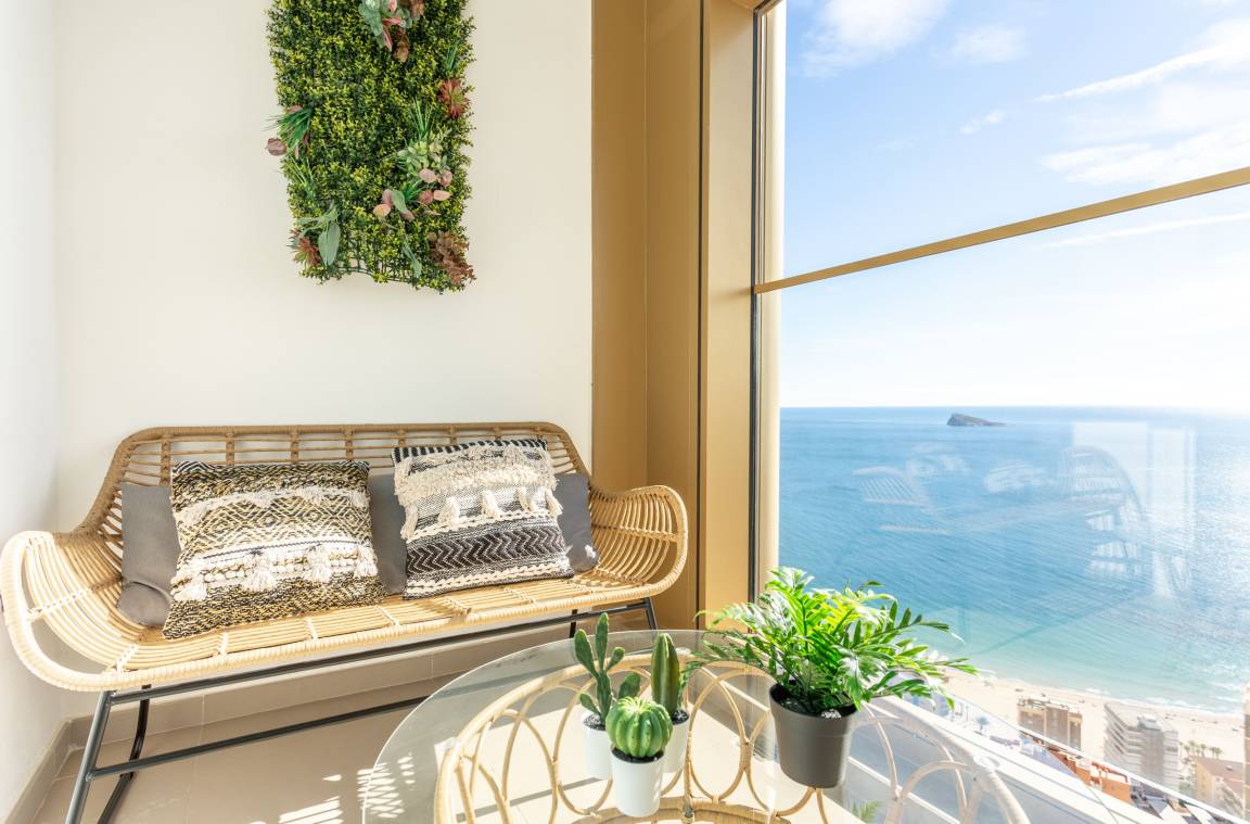 75 M² Ferienwohnung ∙ 2 Schlafzimmer ∙ 4 Gäste - Benidorm