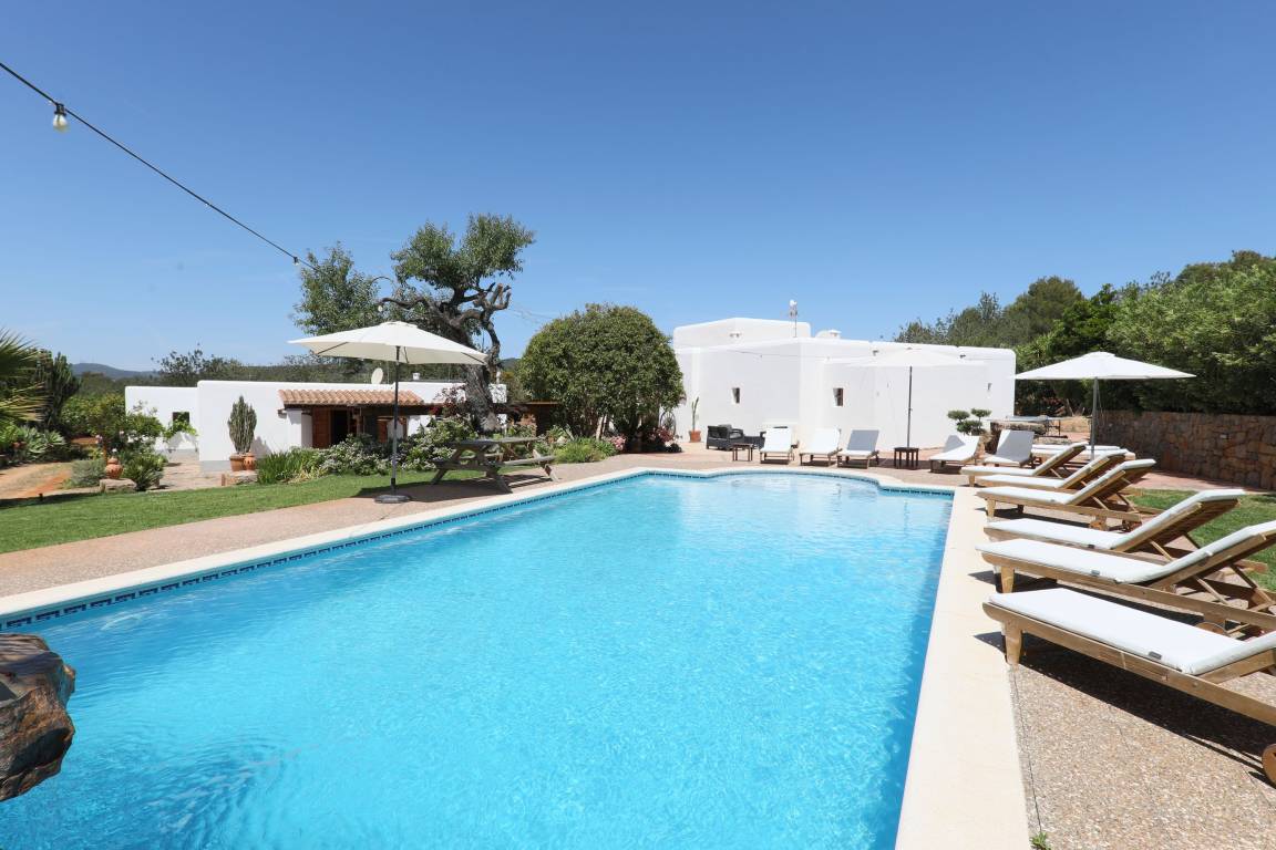 370 M² Villa ∙ 7 Chambres ∙ 14 Personnes - Santa Eulària des Riu