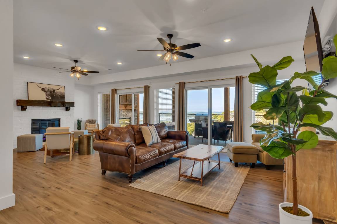 229 M² Albergue ∙ 5 Habitaciones ∙ 12 Huéspedes - Table Rock Lake