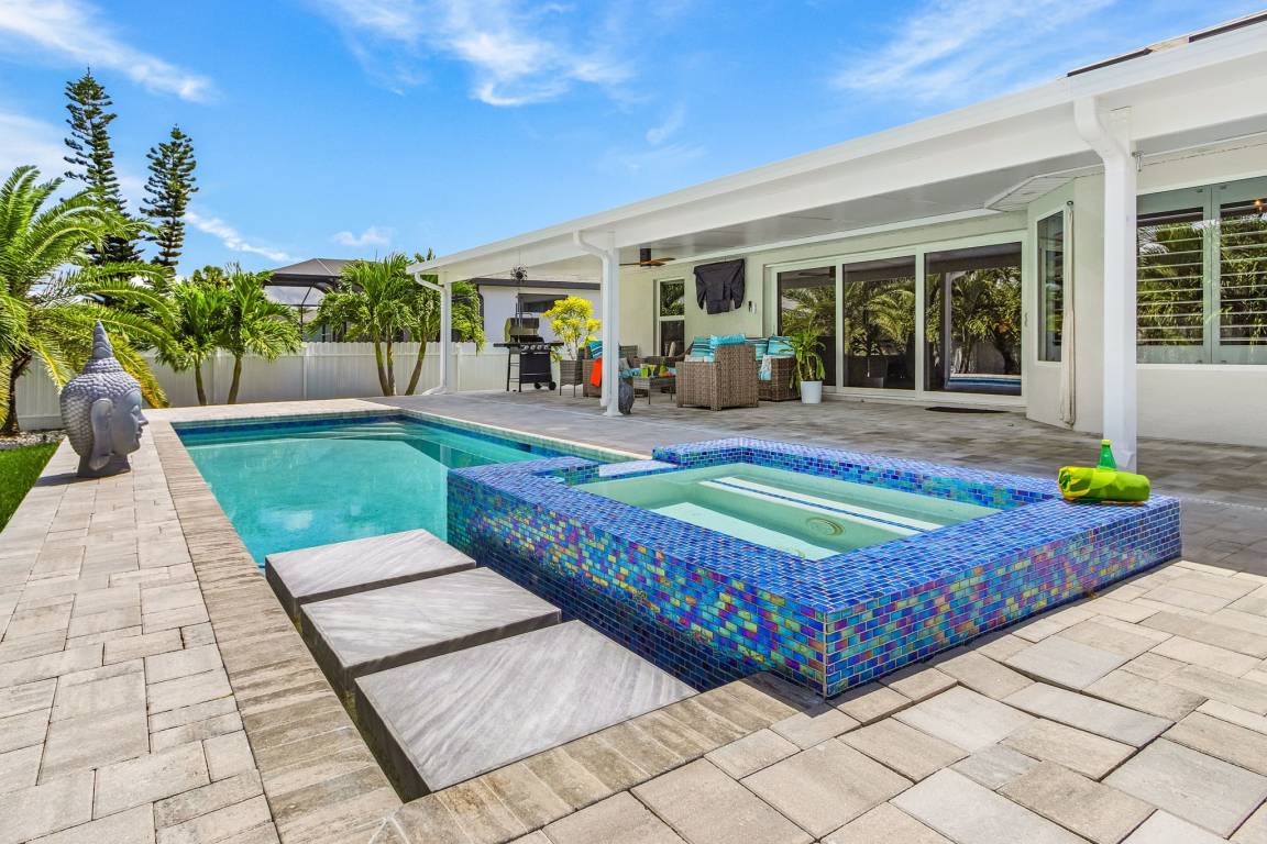 217 M² House ∙ 4 Bedrooms ∙ 8 Guests - Cape Coral, FL
