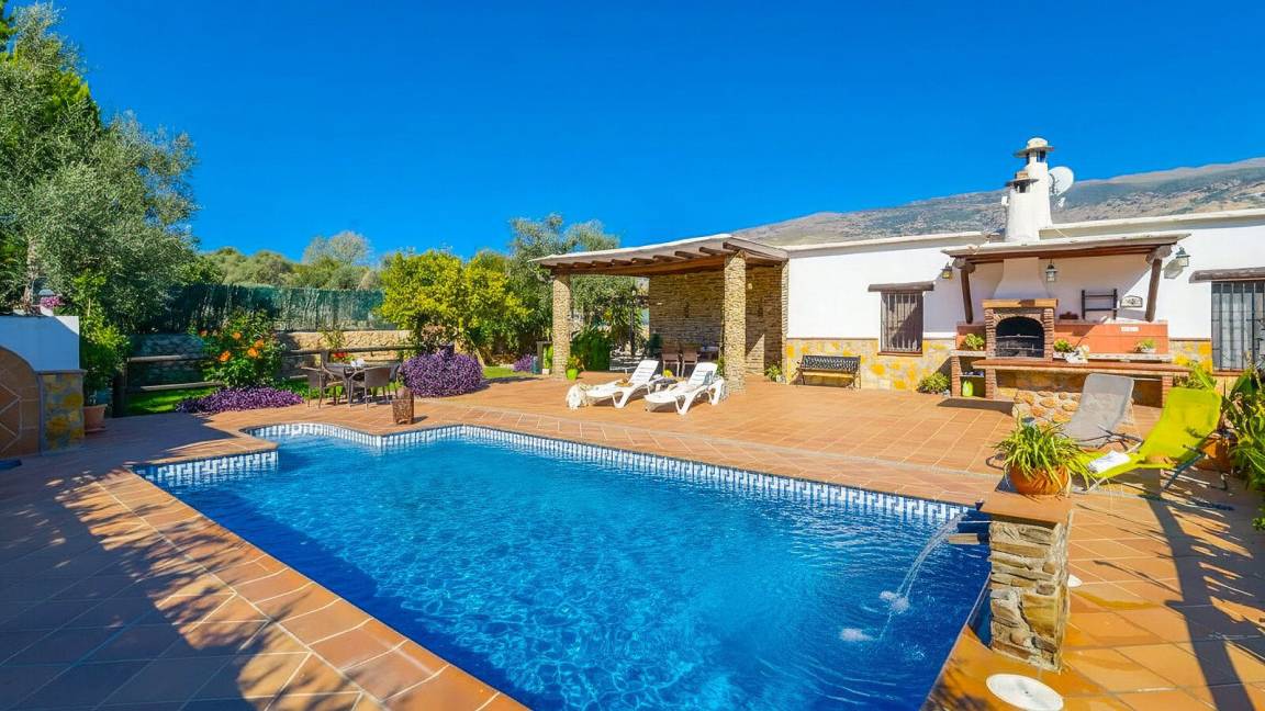 120 M² House ∙ 2 Bedrooms ∙ 5 Guests - Lanjarón