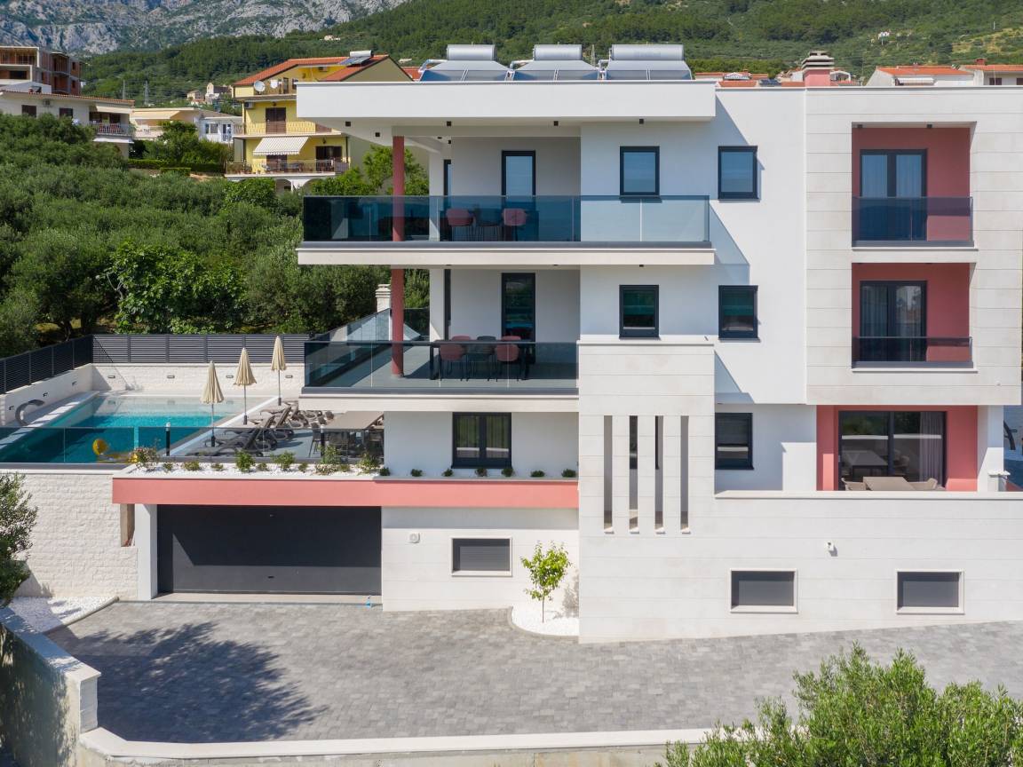 400 M² Villa ∙ 4 Habitaciones ∙ 12 Huéspedes - Baška Voda