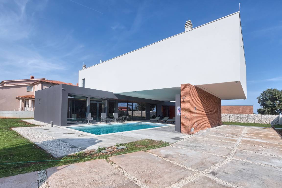 250 M² Villa ∙ 4 Bedrooms ∙ 10 Guests - Medulin