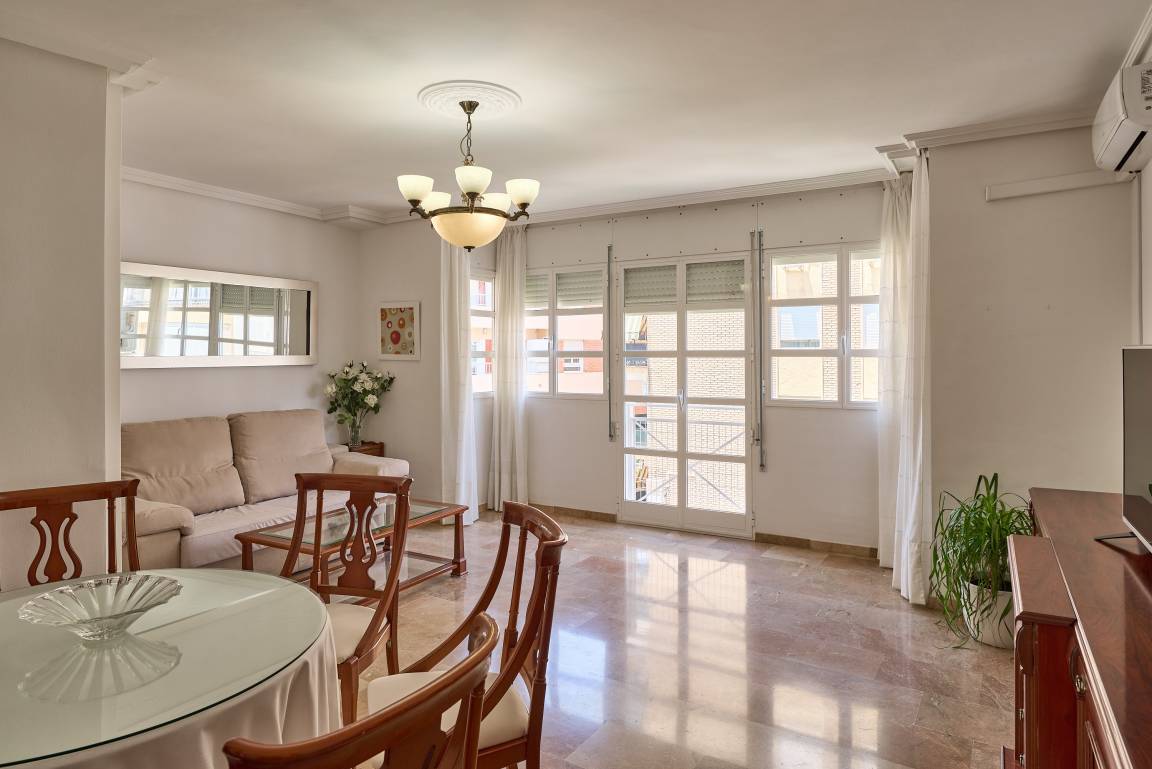 90 M² Apartment ∙ 3 Bedrooms ∙ 6 Guests - Herrera
