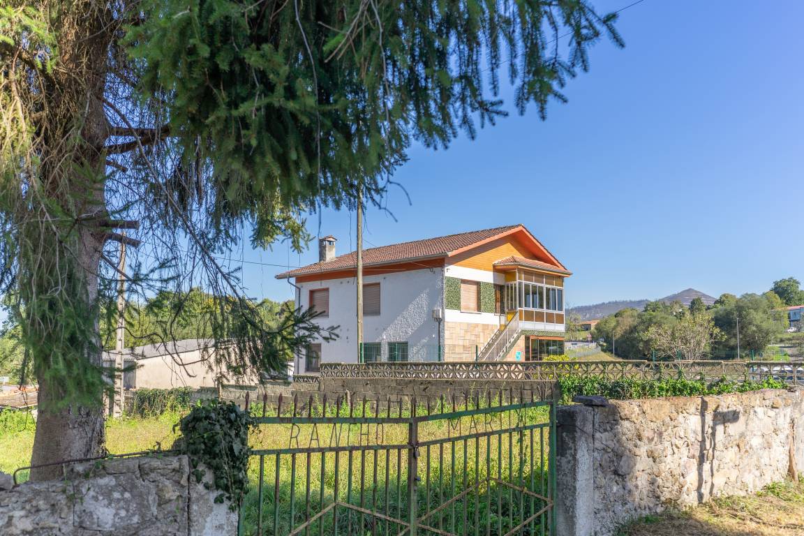 76 M² Casa ∙ 2 Habitaciones ∙ 5 Huéspedes - Nava