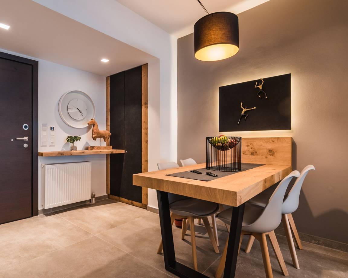 Villa ∙ 2 Bedrooms ∙ 6 Guests - Athens