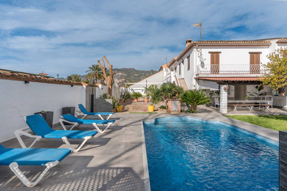 400 M² House ∙ 7 Bedrooms ∙ 14 Guests - Lanjarón